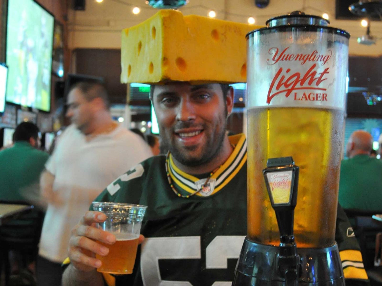 Green Bay Packers Fans – Slackers Bar & Grill